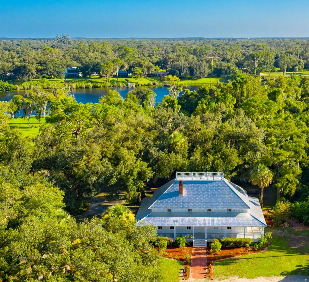 Beautiful Terne Roof on Historic Captain Hendry House | Spengler Industries