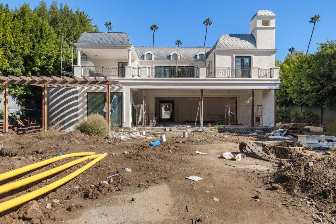 A Mesmerizing Zinc Roof Adorned with Diamond Shingles in Beverly Hills ...