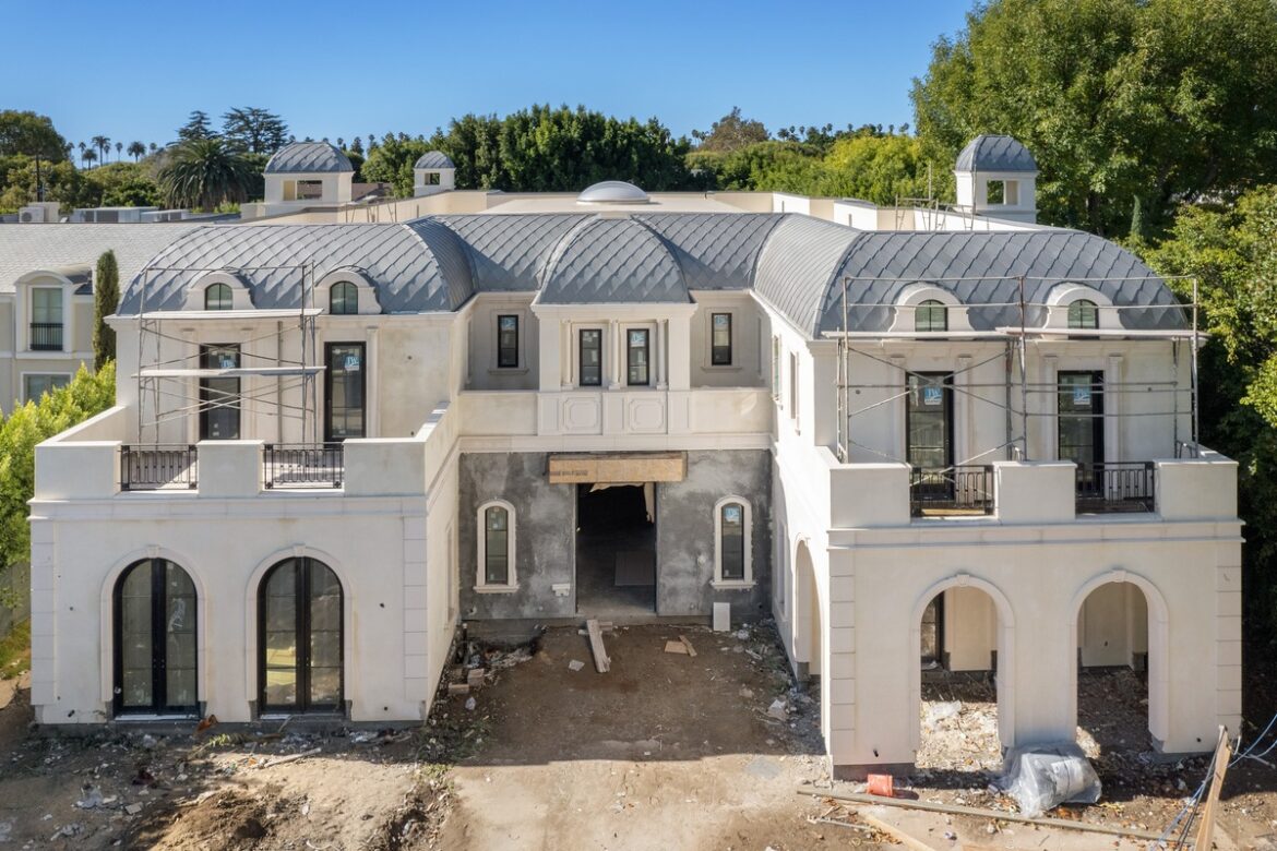 A Mesmerizing Zinc Roof Adorned with Diamond Shingles in Beverly Hills ...