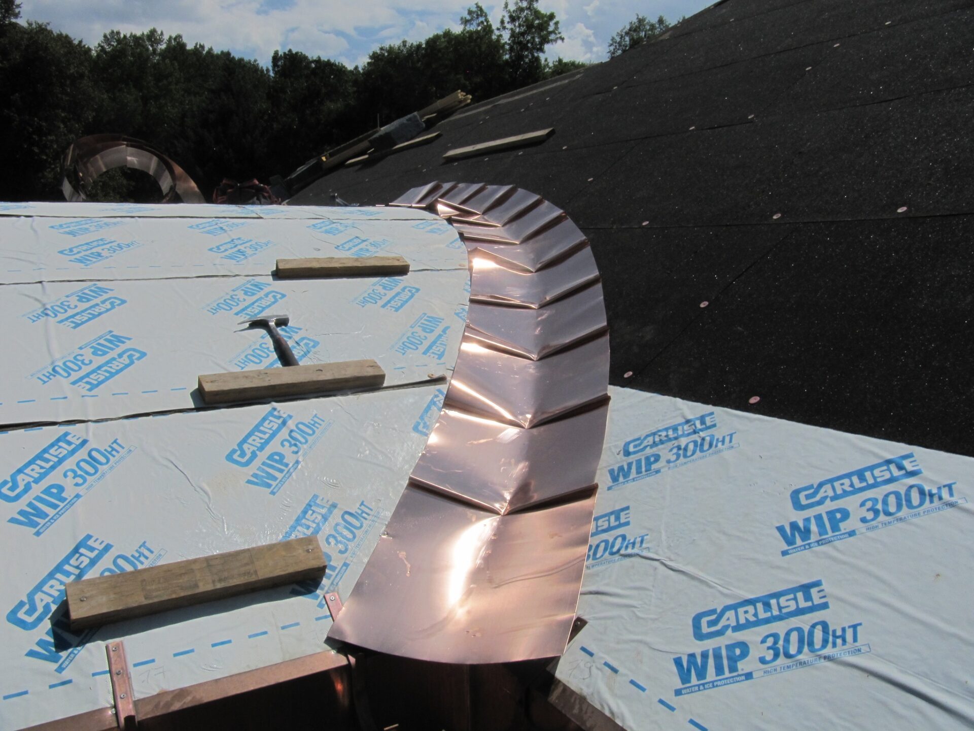 Applying-a-seamless-radius-valley-in-copper | Spengler Industries