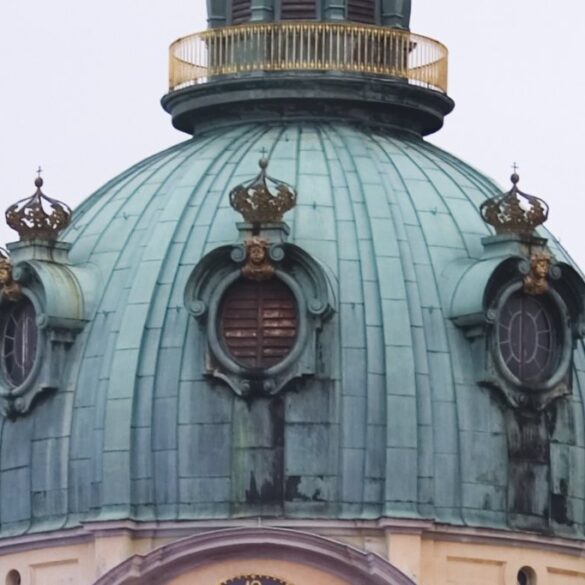 Copper shingles on turret with dormer - Spengler Industries