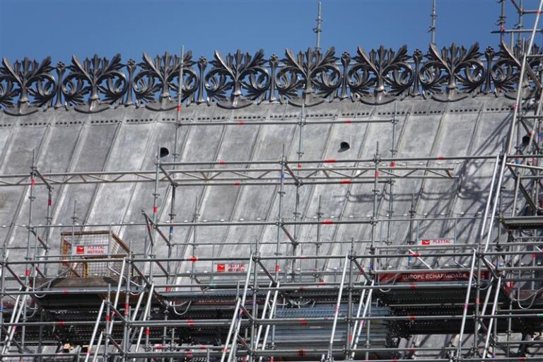 Notre-Dame-Lead-Roof-Repair-and-Ornamental-Ridge-Cresting-3 | Spengler ...